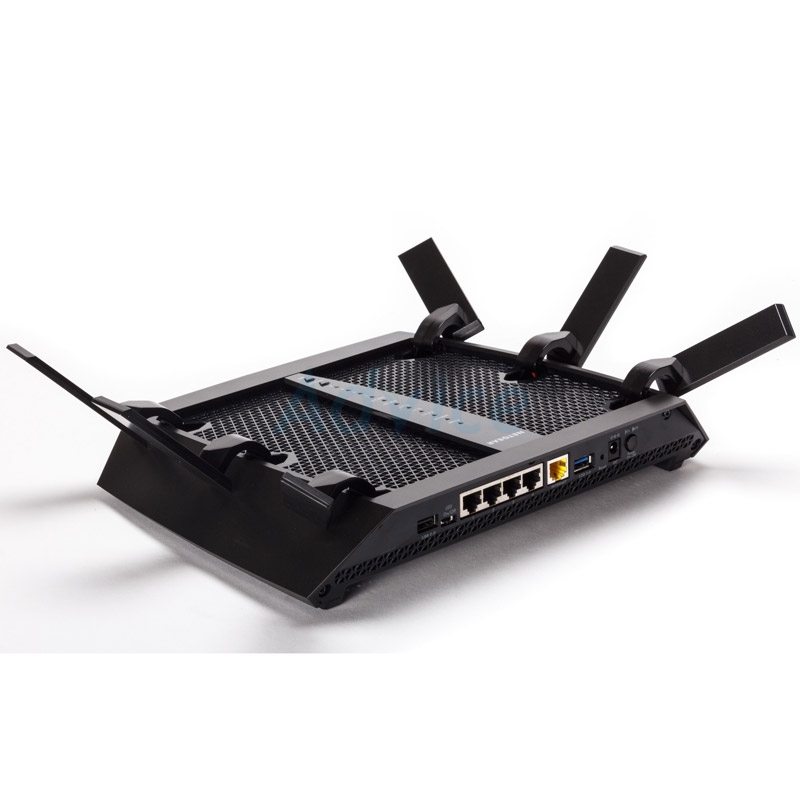 Router NETGEAR (R8000-100PES) Wireless AC3200 Tri-Band Gigabit